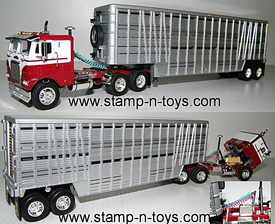snt custom 0153 White-Freightliner Cabover pulling a TSR Vintage 40 ...